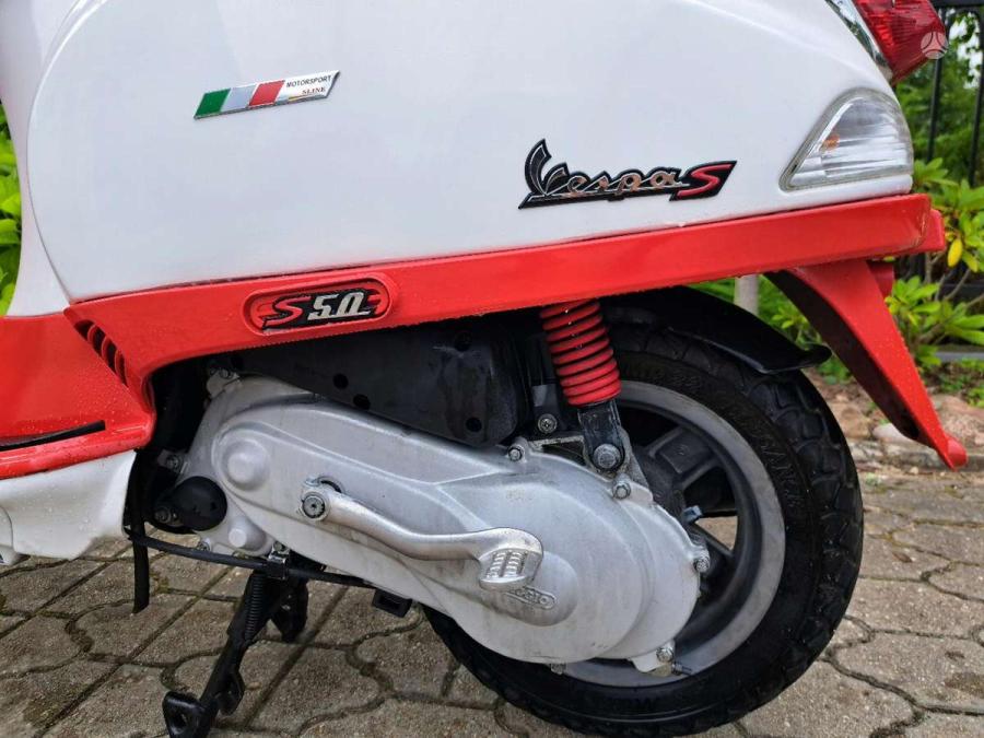 Balts Piaggio Vespa 2009 Pasvalys, ar dzinēja tilpumu 49.00 L un nobraukumu 3 tūkst. km par 1550 €, foto 12 vietnē AUTOMOTO.COM.LV