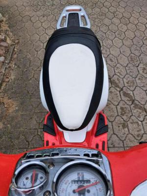 Balts Piaggio Vespa 2009 Pasvalys, ar dzinēja tilpumu 49.00 L un nobraukumu 3 tūkst. km par 1550 €, foto 17 vietnē AUTOMOTO.COM.LV