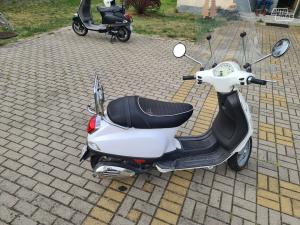 Белый Piaggio Vespa 2010 в Вильнюс, объемом двигателя 0.05 л и пробегом 14 тыс. км за 1790 €, фото 9 на AUTOMOTO.COM.LV