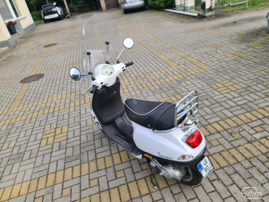 Белый Piaggio Vespa 2010 в Вильнюс, объемом двигателя 0.05 л и пробегом 14 тыс. км за 1790 €, фото 12 на AUTOMOTO.COM.LV