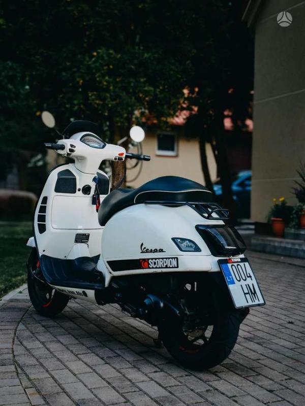 Balts Piaggio Vespa 2016 Viļņa, ar dzinēja tilpumu 0.30 L un nobraukumu 30 tūkst. km par 3900 €, foto 2 vietnē AUTOMOTO.COM.LV