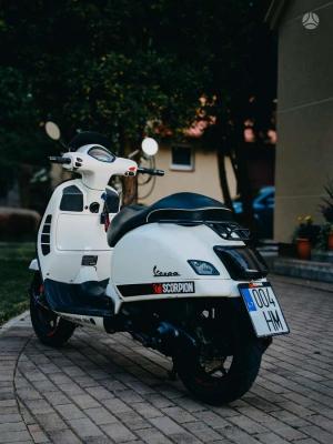 Белый Piaggio Vespa 2016 в Вильнюс, объемом двигателя 0.30 л и пробегом 30 тыс. км за 3900 €, фото 3 на AUTOMOTO.COM.LV