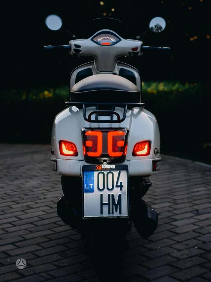 Белый Piaggio Vespa 2016 в Вильнюс, объемом двигателя 0.30 л и пробегом 30 тыс. км за 3900 €, фото 6 на AUTOMOTO.COM.LV