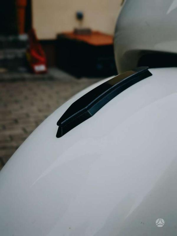 Balts Piaggio Vespa 2016 Viļņa, ar dzinēja tilpumu 0.30 L un nobraukumu 30 tūkst. km par 3900 €, foto 10 vietnē AUTOMOTO.COM.LV