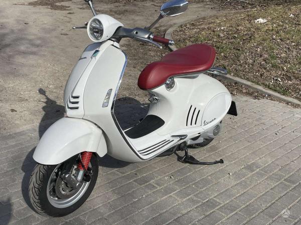 White Piaggio Vespa 2016 in Vilnius, with an engine capacity of 0.13 L and mileage of 4 thousand km for 3600 €, photo 2 on AUTOMOTO.COM.LV