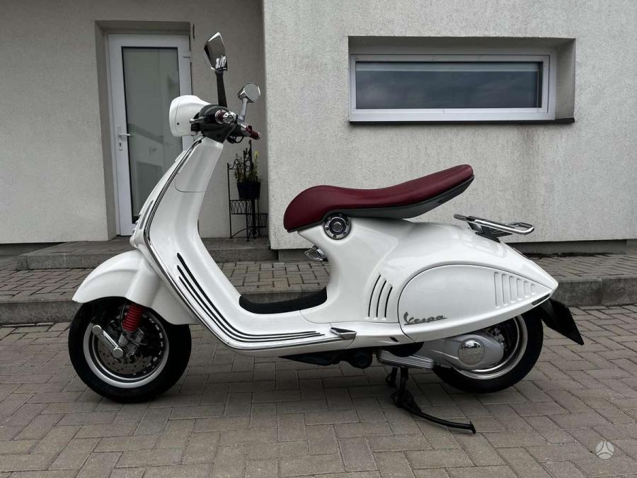 Balts Piaggio Vespa 2016 Kauņa, ar dzinēja tilpumu 0.13 L un nobraukumu 4 tūkst. km par 3500 €, foto 1 vietnē AUTOMOTO.COM.LV