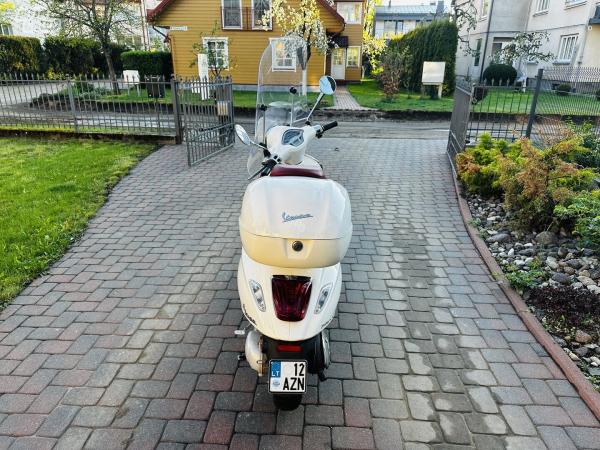 Balts Piaggio Vespa 2016 Birštonas, ar dzinēja tilpumu 0.05 L un nobraukumu 8 tūkst. km par 2700 €, foto 5 vietnē AUTOMOTO.COM.LV