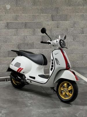 Balts Piaggio Vespa 2021 Kauņa, ar dzinēja tilpumu 0.30 L un nobraukumu 2 tūkst. km par 4900 €, foto  vietnē AUTOMOTO.COM.LV