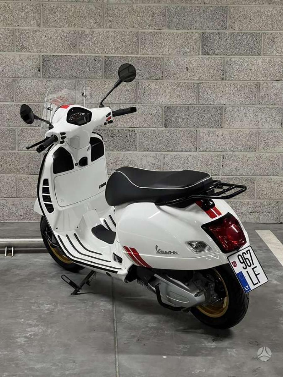Balts Piaggio Vespa 2021 Kauņa, ar dzinēja tilpumu 0.30 L un nobraukumu 2 tūkst. km par 4900 €, foto 4 vietnē AUTOMOTO.COM.LV
