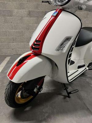 Balts Piaggio Vespa 2021 Kauņa, ar dzinēja tilpumu 0.30 L un nobraukumu 2 tūkst. km par 4900 €, foto 7 vietnē AUTOMOTO.COM.LV