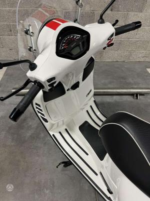 Balts Piaggio Vespa 2021 Kauņa, ar dzinēja tilpumu 0.30 L un nobraukumu 2 tūkst. km par 4900 €, foto 10 vietnē AUTOMOTO.COM.LV