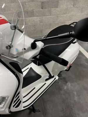 Balts Piaggio Vespa 2021 Kauņa, ar dzinēja tilpumu 0.30 L un nobraukumu 2 tūkst. km par 4900 €, foto 12 vietnē AUTOMOTO.COM.LV