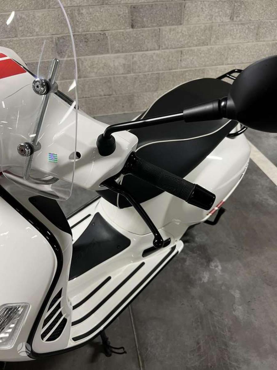 Balts Piaggio Vespa 2021 Kauņa, ar dzinēja tilpumu 0.30 L un nobraukumu 2 tūkst. km par 4900 €, foto 12 vietnē AUTOMOTO.COM.LV