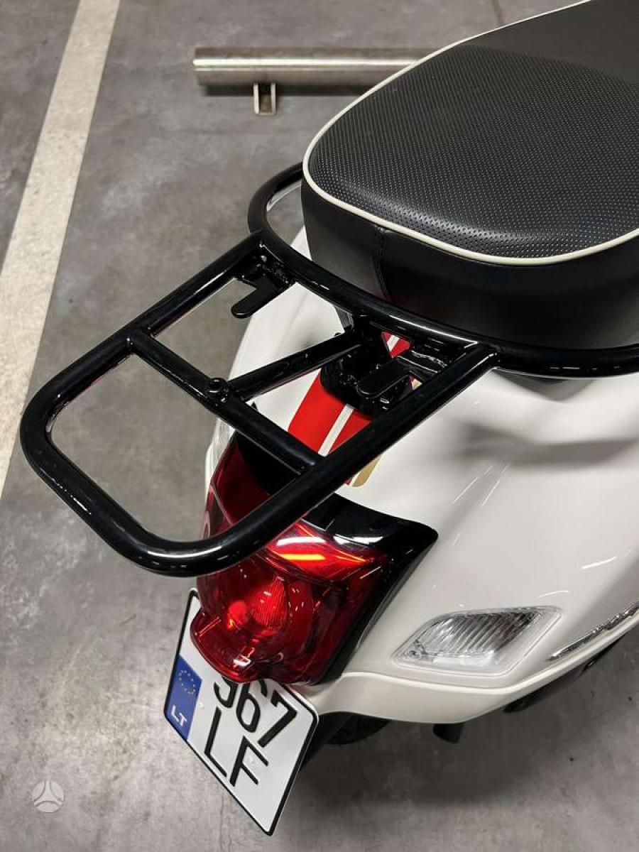 Balts Piaggio Vespa 2021 Kauņa, ar dzinēja tilpumu 0.30 L un nobraukumu 2 tūkst. km par 4900 €, foto 17 vietnē AUTOMOTO.COM.LV
