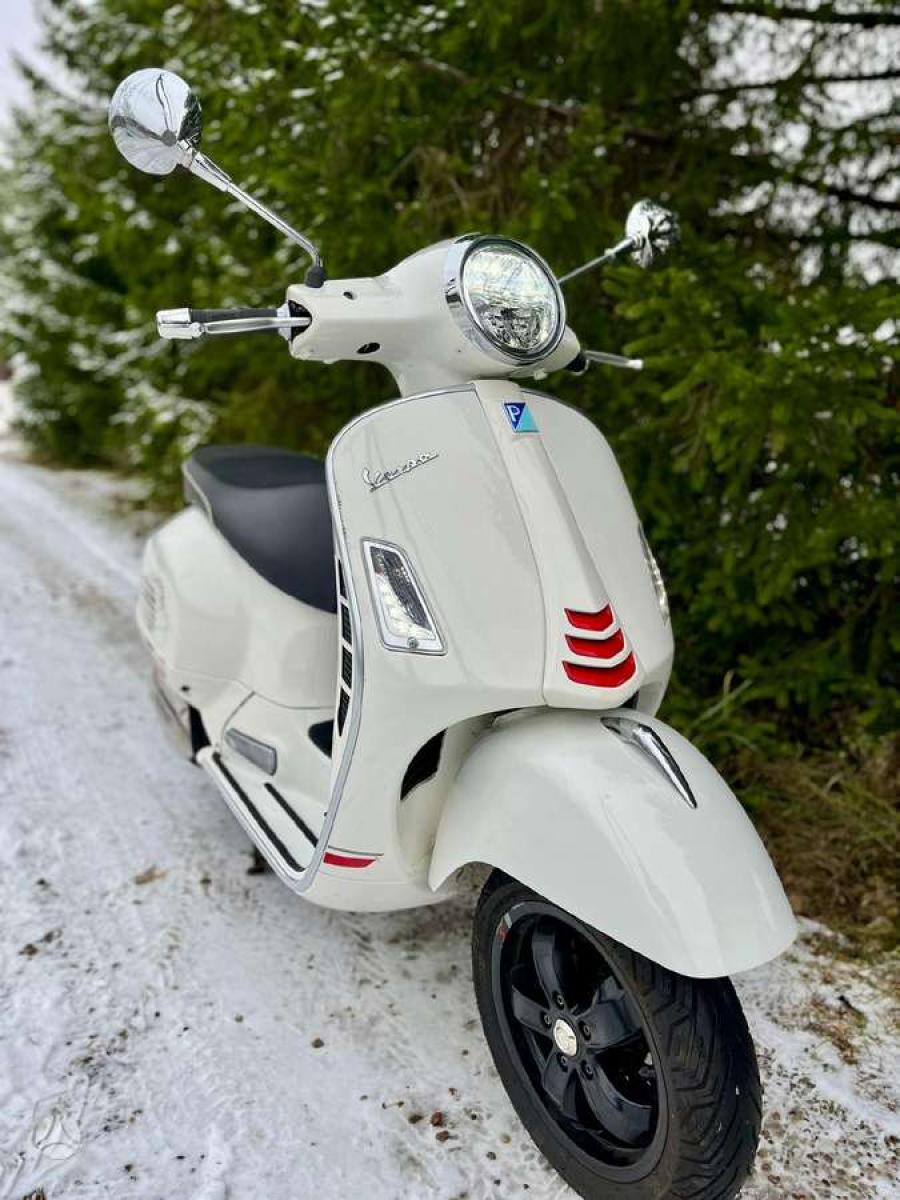 Balts Piaggio Vespa 2022 Viļņa, ar dzinēja tilpumu 0.13 L un nobraukumu 2 tūkst. km par 3300 €, foto 2 vietnē AUTOMOTO.COM.LV