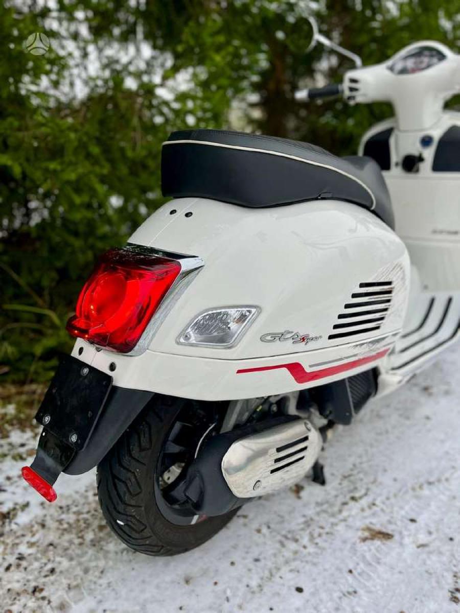 Balts Piaggio Vespa 2022 Viļņa, ar dzinēja tilpumu 0.13 L un nobraukumu 2 tūkst. km par 3300 €, foto 5 vietnē AUTOMOTO.COM.LV