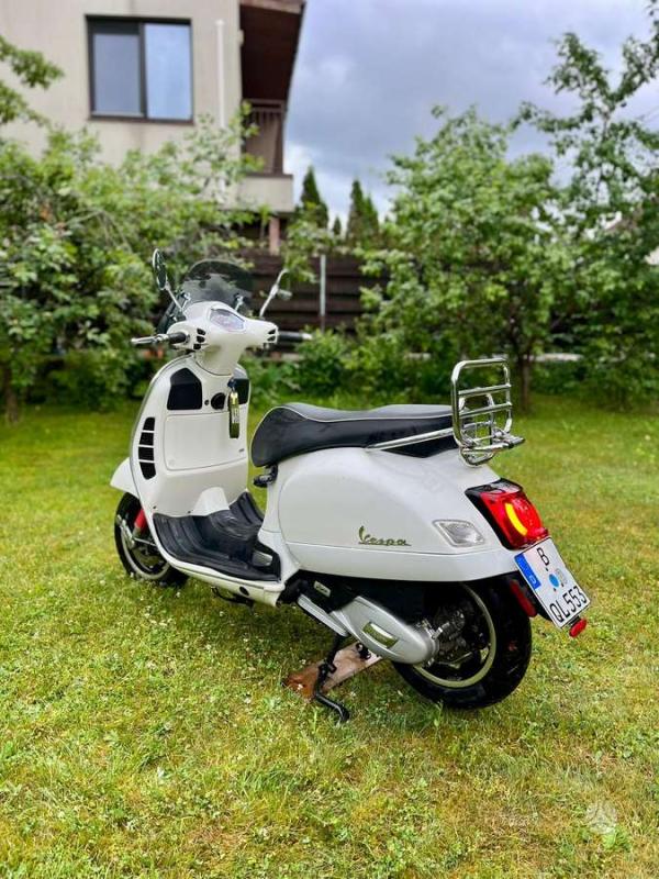 Balts Piaggio Vespa 2022 Viļņa, ar dzinēja tilpumu 0.13 L un nobraukumu 4 tūkst. km par 3950 €, foto 3 vietnē AUTOMOTO.COM.LV