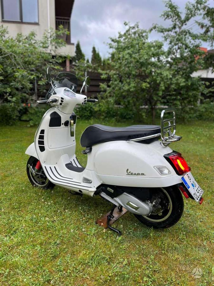 White Piaggio Vespa 2022 in Vilnius, with an engine capacity of 0.13 L and mileage of 4 thousand km for 3950 €, photo 16 on AUTOMOTO.COM.LV