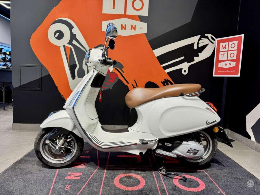 Balts Piaggio Vespa 2024 Viļņa, ar dzinēja tilpumu 0.13 L un nobraukumu 8 tūkst. km par 3799 €, foto 3 vietnē AUTOMOTO.COM.LV
