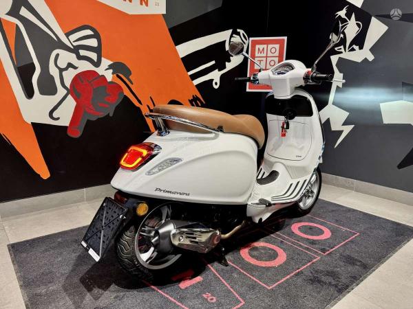 Balts Piaggio Vespa 2024 Viļņa, ar dzinēja tilpumu 0.13 L un nobraukumu 8 tūkst. km par 3799 €, foto 7 vietnē AUTOMOTO.COM.LV