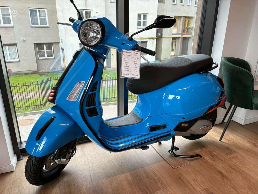 White Piaggio Vespa 2026 in Vilnius, with an engine capacity of 0.13 L and mileage of 0 thousand km for 6249 €, photo 5 on AUTOMOTO.COM.LV