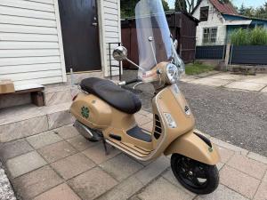 Yellow Piaggio Vespa 2007 in Vilnius, with an engine capacity of 0.25 L and mileage of 31 thousand km for 2450 €, photo  on AUTOMOTO.COM.LV