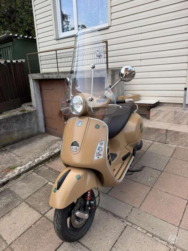 Yellow Piaggio Vespa 2007 in Vilnius, with an engine capacity of 0.25 L and mileage of 31 thousand km for 2450 €, photo 3 on AUTOMOTO.COM.LV