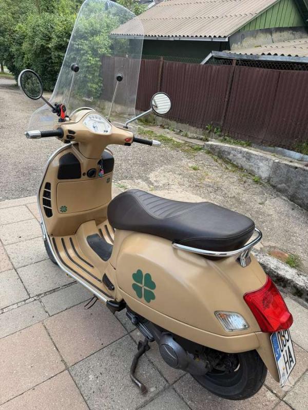 Yellow Piaggio Vespa 2007 in Vilnius, with an engine capacity of 0.25 L and mileage of 31 thousand km for 2450 €, photo 5 on AUTOMOTO.COM.LV