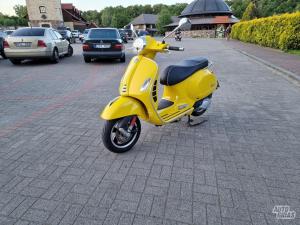 Yellow Piaggio Vespa 2019 in Vilnius, with an engine capacity of 0.30 L and mileage of 5 thousand km for 5250 €, photo 9 on AUTOMOTO.COM.LV