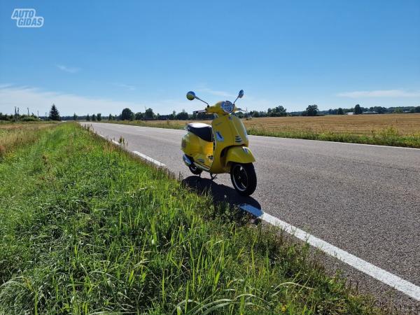 Dzeltens Piaggio Vespa 2019 Viļņa, ar dzinēja tilpumu 0.30 L un nobraukumu 5 tūkst. km par 5250 €, foto 10 vietnē AUTOMOTO.COM.LV