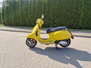Yellow Piaggio Vespa 2019 in Vilnius, with an engine capacity of 0.30 L and mileage of 5 thousand km for 5250 €, photo 15 on AUTOMOTO.COM.LV