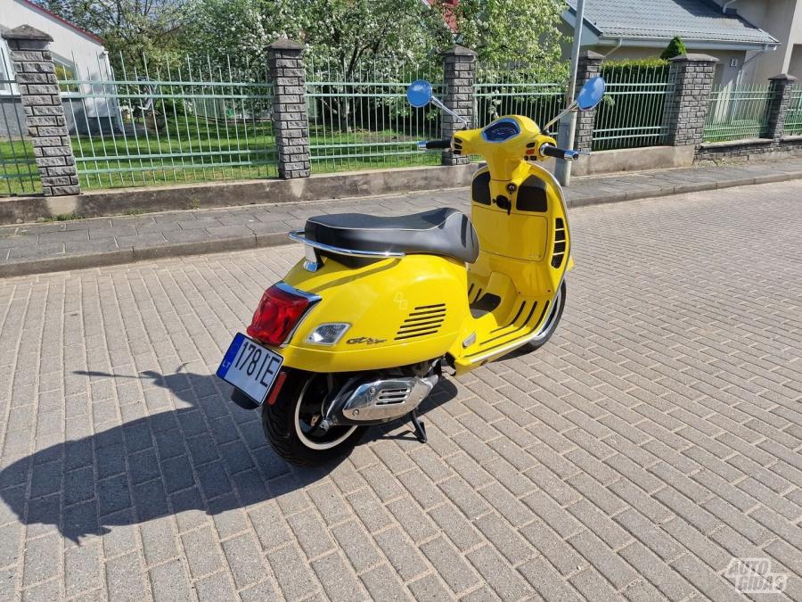Yellow Piaggio Vespa 2019 in Vilnius, with an engine capacity of 0.30 L and mileage of 5 thousand km for 5250 €, photo 18 on AUTOMOTO.COM.LV