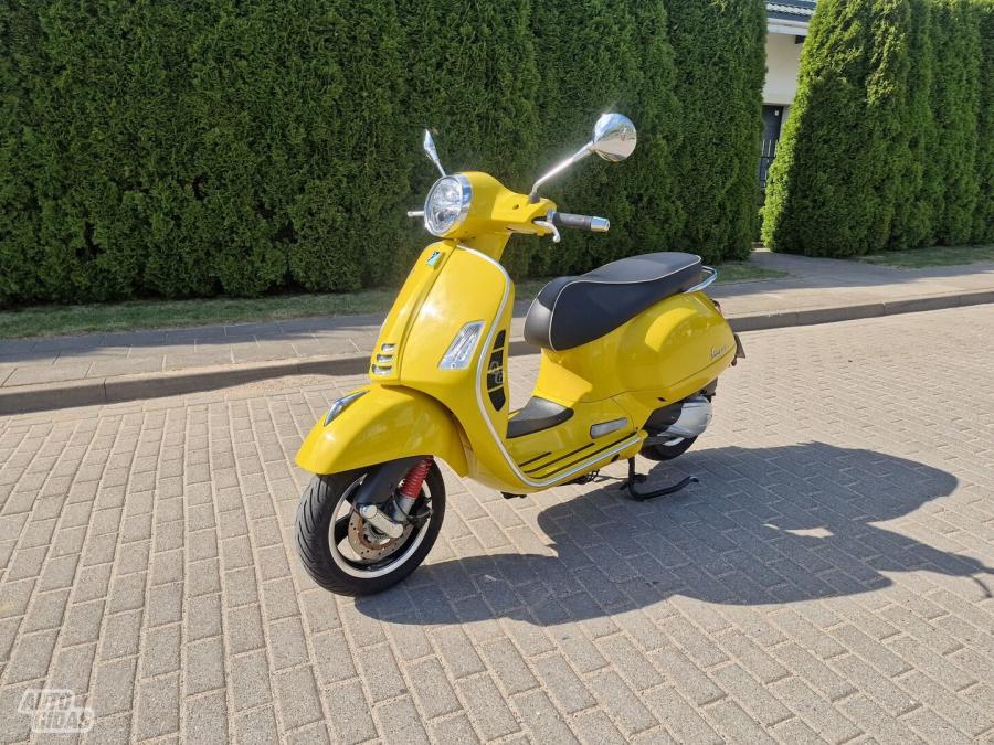 Yellow Piaggio Vespa 2019 in Vilnius, with an engine capacity of 0.30 L and mileage of 5 thousand km for 5250 €, photo 22 on AUTOMOTO.COM.LV