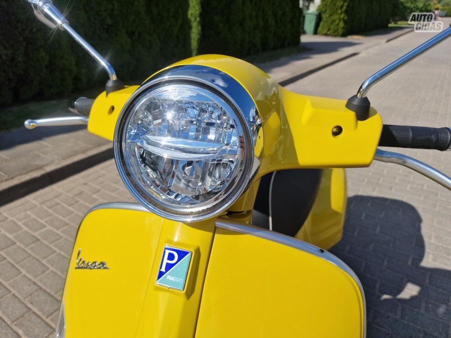 Yellow Piaggio Vespa 2019 in Vilnius, with an engine capacity of 0.30 L and mileage of 5 thousand km for 5250 €, photo 27 on AUTOMOTO.COM.LV