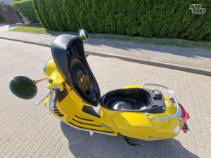 Yellow Piaggio Vespa 2019 in Vilnius, with an engine capacity of 0.30 L and mileage of 5 thousand km for 5250 €, photo 32 on AUTOMOTO.COM.LV