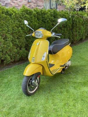 Dzeltens Piaggio Vespa 2019 Palanga, ar dzinēja tilpumu 49.00 L un nobraukumu 7 tūkst. km par 2350 €, foto  vietnē AUTOMOTO.COM.LV