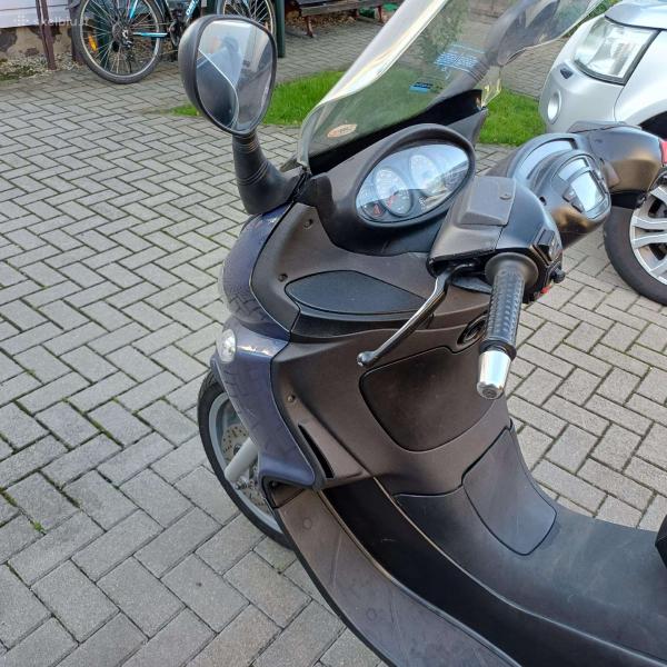 Blue Piaggio X9 2002 in Panevezys, with an engine capacity of 0.25 L and mileage of 65 thousand km for 550 €, photo 5 on AUTOMOTO.COM.LV