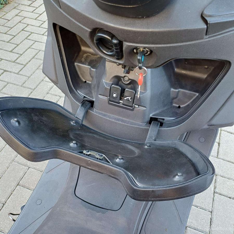 Blue Piaggio X9 2002 in Panevezys, with an engine capacity of 0.25 L and mileage of 65 thousand km for 550 €, photo 11 on AUTOMOTO.COM.LV