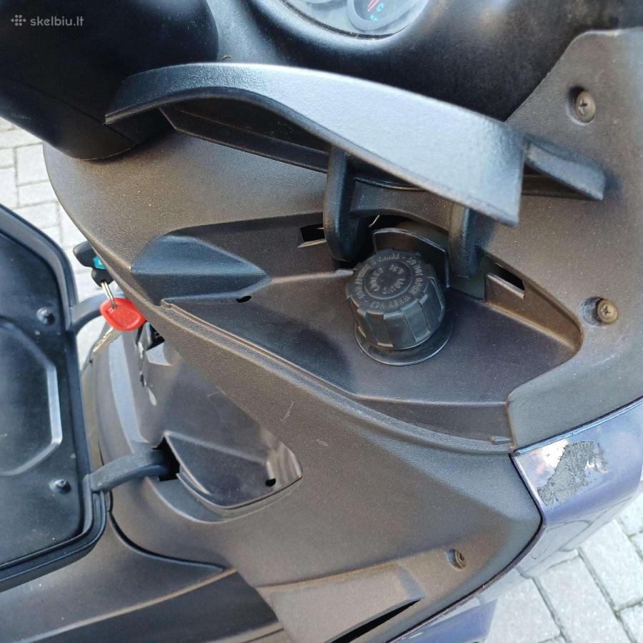 Blue Piaggio X9 2002 in Panevezys, with an engine capacity of 0.25 L and mileage of 65 thousand km for 550 €, photo 12 on AUTOMOTO.COM.LV