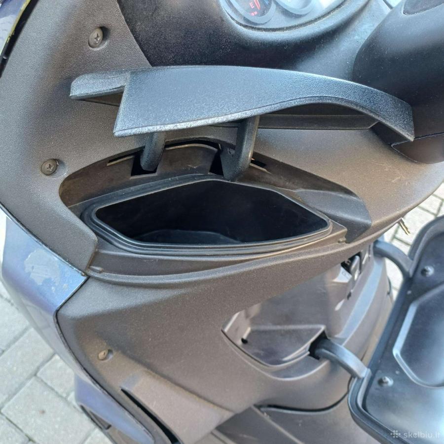 Blue Piaggio X9 2002 in Panevezys, with an engine capacity of 0.25 L and mileage of 65 thousand km for 550 €, photo 13 on AUTOMOTO.COM.LV
