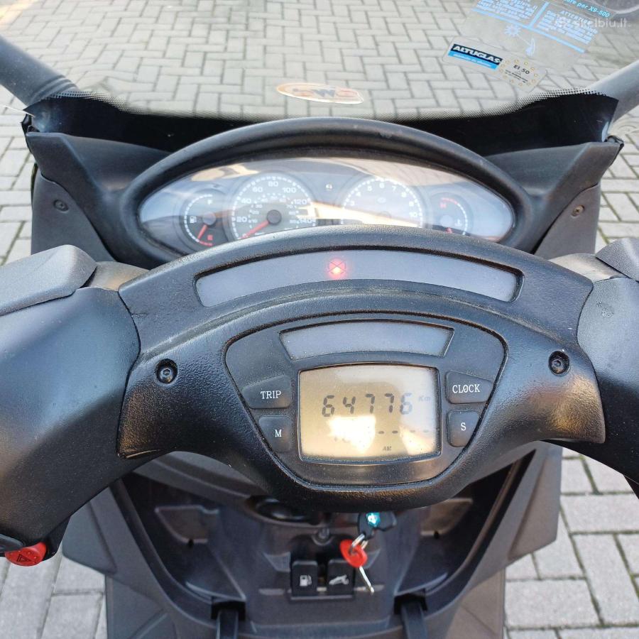 Blue Piaggio X9 2002 in Panevezys, with an engine capacity of 0.25 L and mileage of 65 thousand km for 550 €, photo 14 on AUTOMOTO.COM.LV