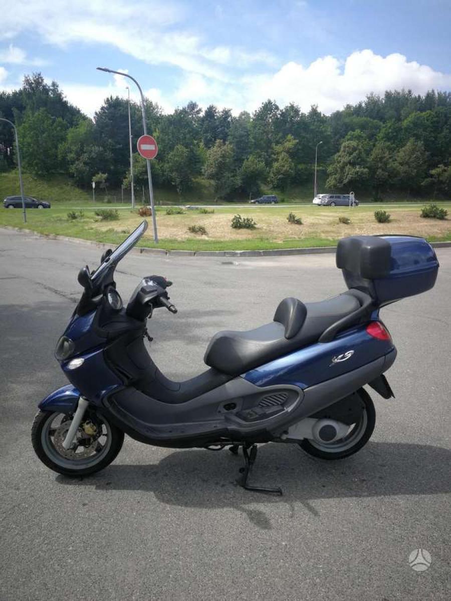 Zils Piaggio X9 2003 Viļņa, ar dzinēja tilpumu 0.13 L un nobraukumu 25 tūkst. km par 1000 €, foto 4 vietnē AUTOMOTO.COM.LV