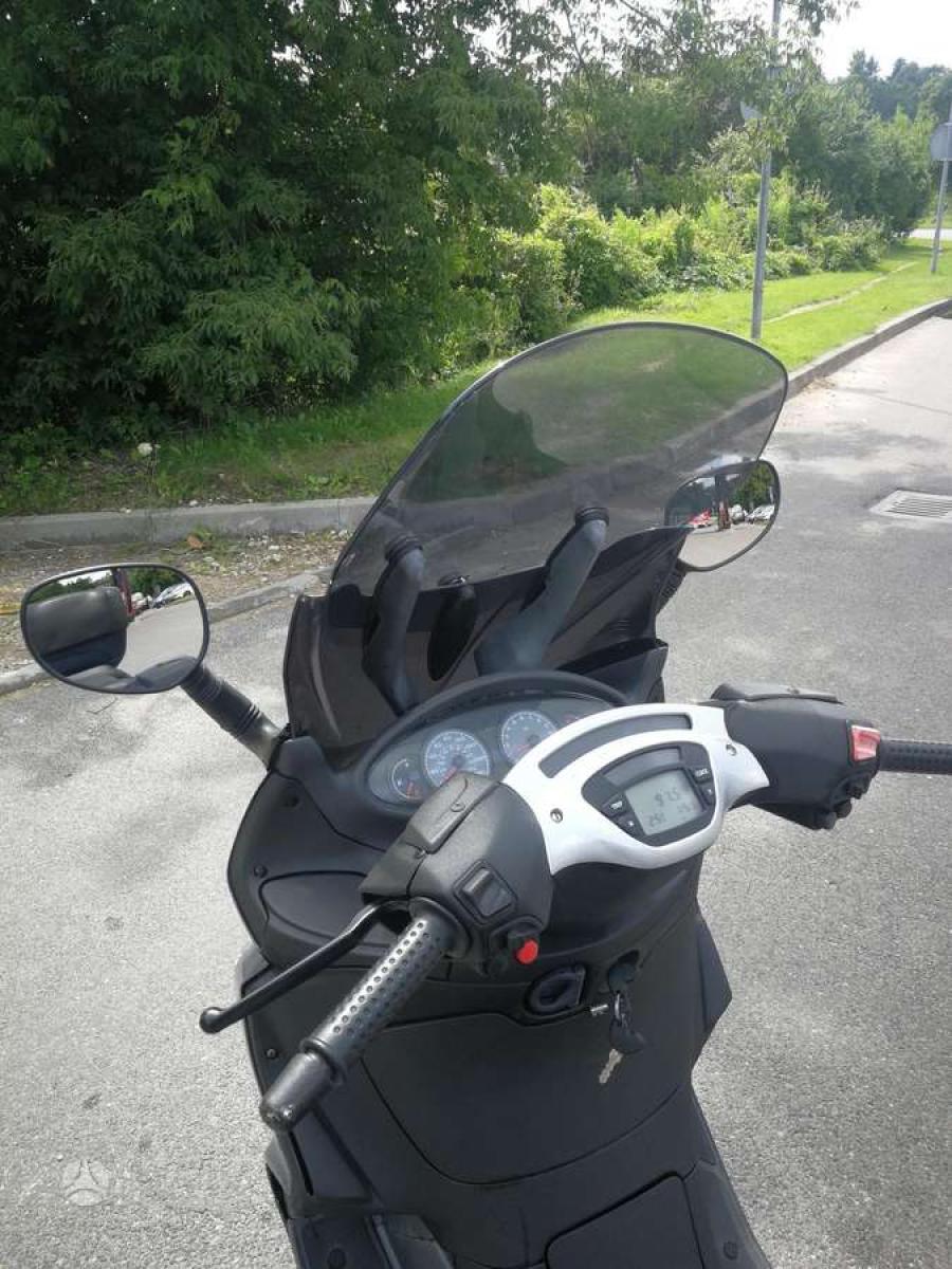 Zils Piaggio X9 2003 Viļņa, ar dzinēja tilpumu 0.13 L un nobraukumu 25 tūkst. km par 1000 €, foto 6 vietnē AUTOMOTO.COM.LV