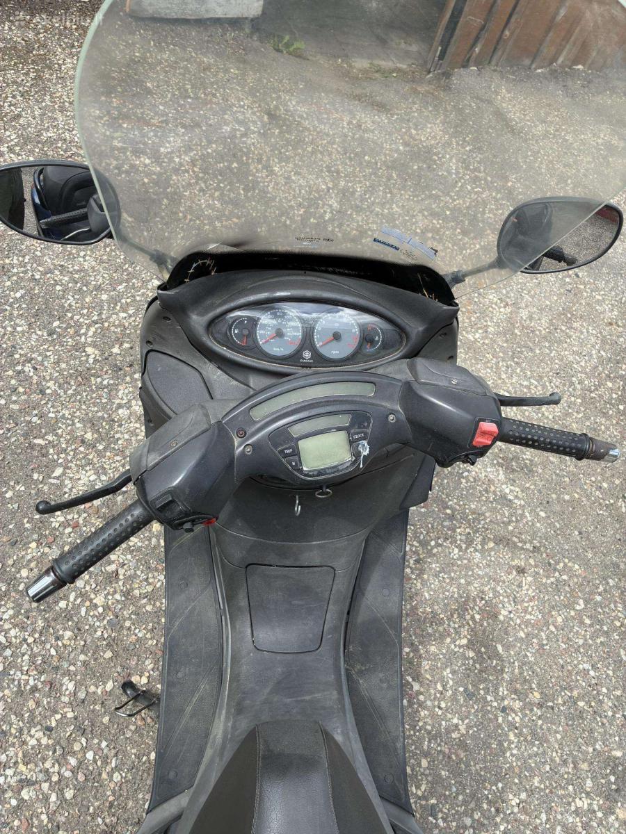 Zils Piaggio X9 2003 Panevēža, ar dzinēja tilpumu 0.25 L un nobraukumu 154 tūkst. km par 700 €, foto 4 vietnē AUTOMOTO.COM.LV