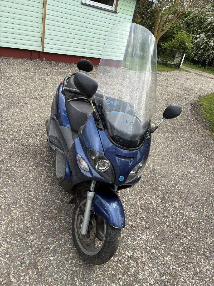 Zils Piaggio X9 2003 Panevēža, ar dzinēja tilpumu 0.25 L un nobraukumu 154 tūkst. km par 700 €, foto 5 vietnē AUTOMOTO.COM.LV