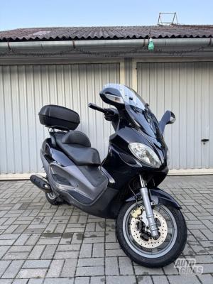 Zils Piaggio X9 2008 Gargždai, ar dzinēja tilpumu 0.50 L un nobraukumu 32 tūkst. km par 1350 €, foto  vietnē AUTOMOTO.COM.LV