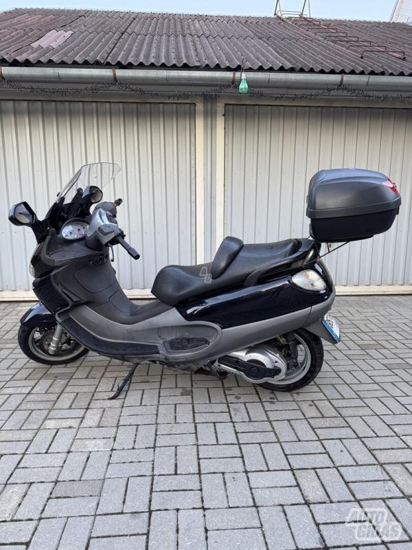 Zils Piaggio X9 2008 Gargždai, ar dzinēja tilpumu 0.50 L un nobraukumu 32 tūkst. km par 1350 €, foto 4 vietnē AUTOMOTO.COM.LV