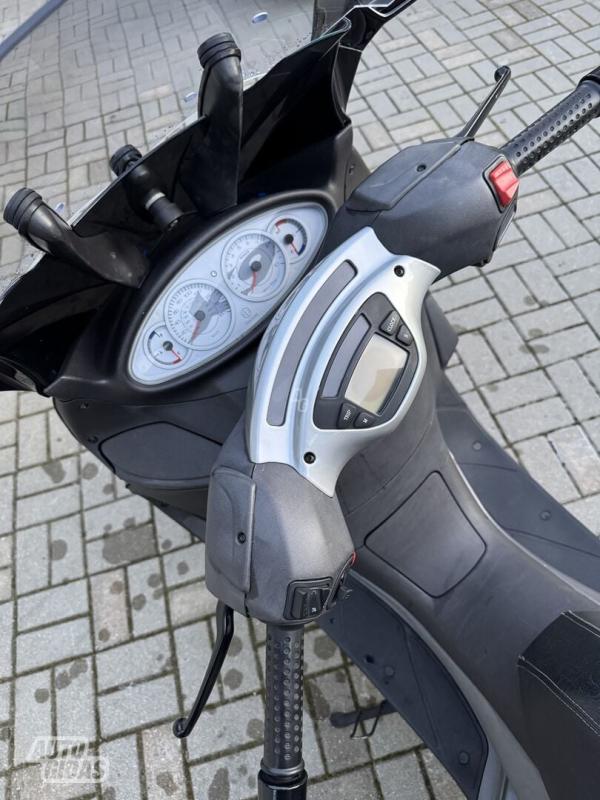 Zils Piaggio X9 2008 Gargždai, ar dzinēja tilpumu 0.50 L un nobraukumu 32 tūkst. km par 1350 €, foto 10 vietnē AUTOMOTO.COM.LV