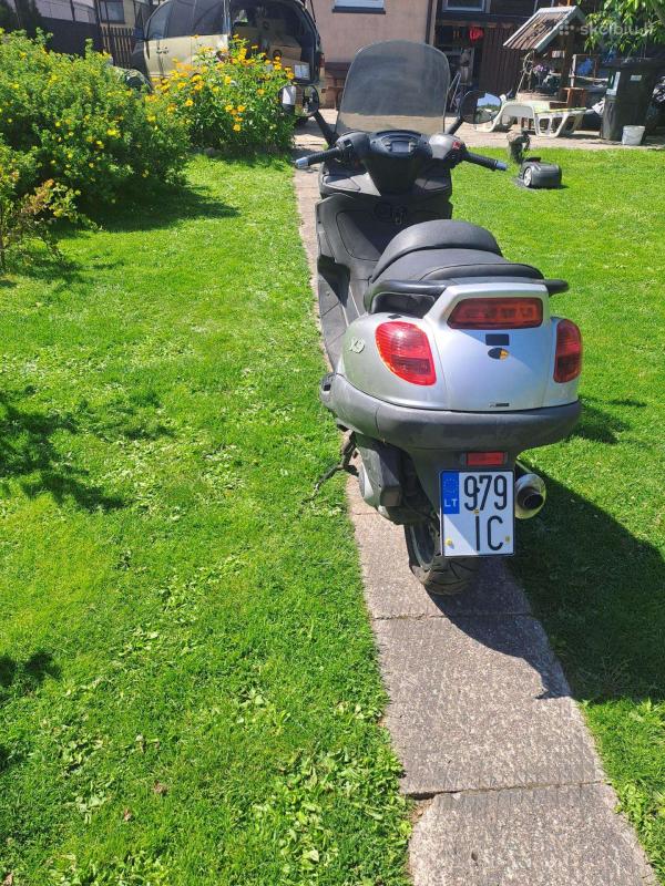 Pelēks Piaggio X9 2003 Klaipėda, ar dzinēja tilpumu 0.13 L un nobraukumu 50 tūkst. km par 950 €, foto 2 vietnē AUTOMOTO.COM.LV