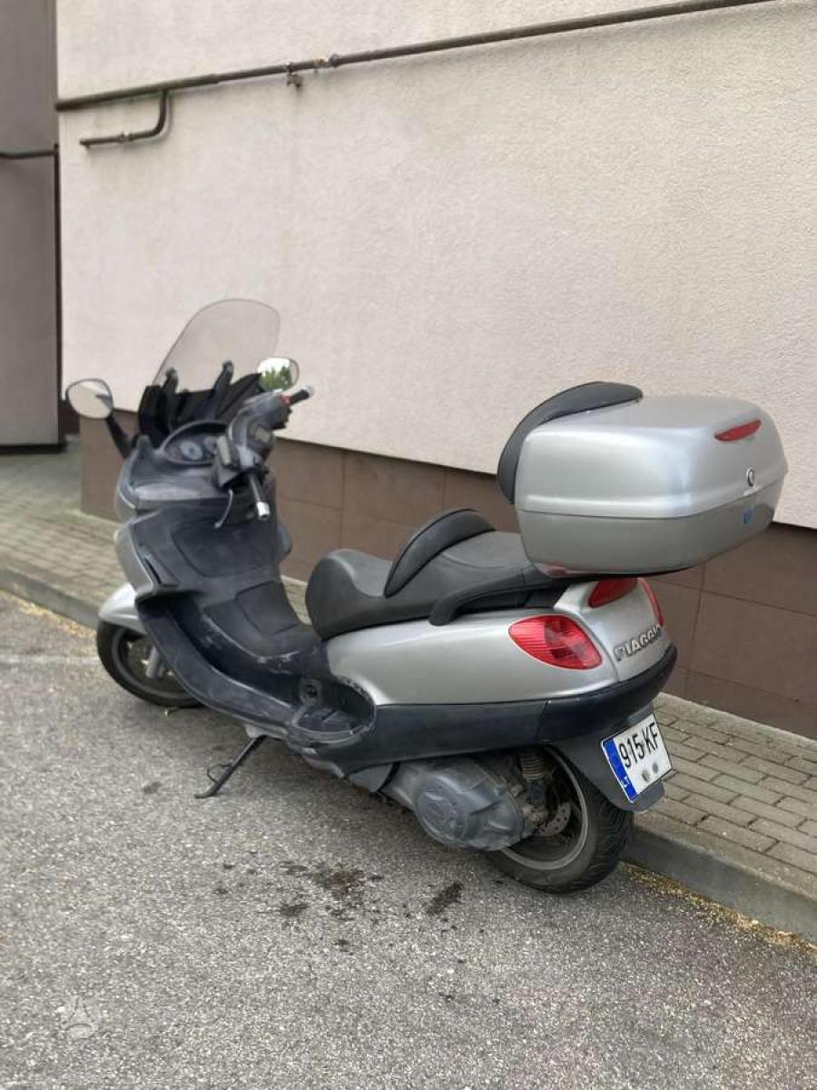 Grey Piaggio X9 2003 in Alytus, with an engine capacity of 0.50 L and mileage of 35 thousand km for 1050 €, photo 4 on AUTOMOTO.COM.LV
